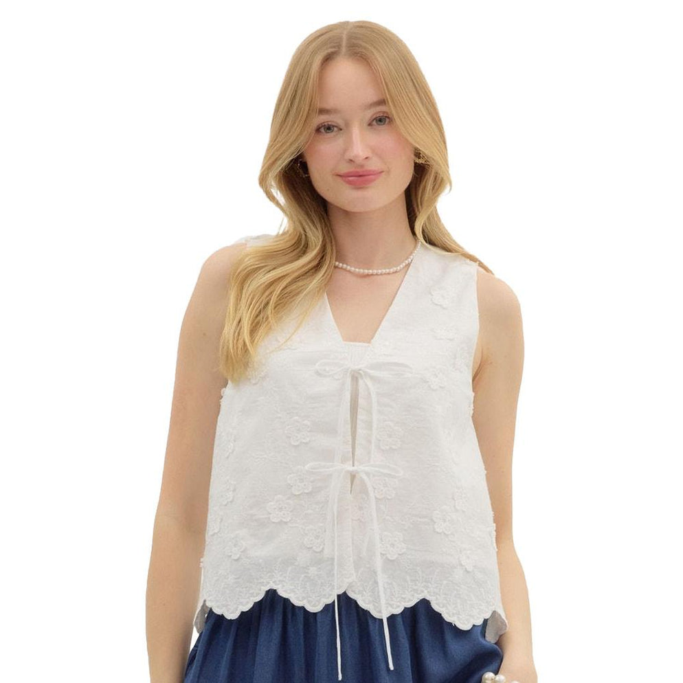 Entro Women's White Floral Embroidered Top