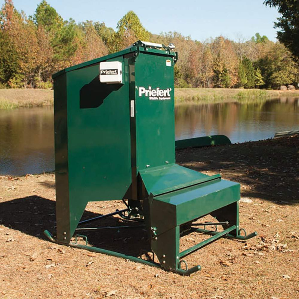 Priefert Automated Wildlife Deer Feeder