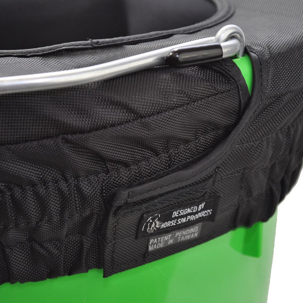 Horse Spa Products Black Water-n-Hole Slosh Proof Rim 20 Quart